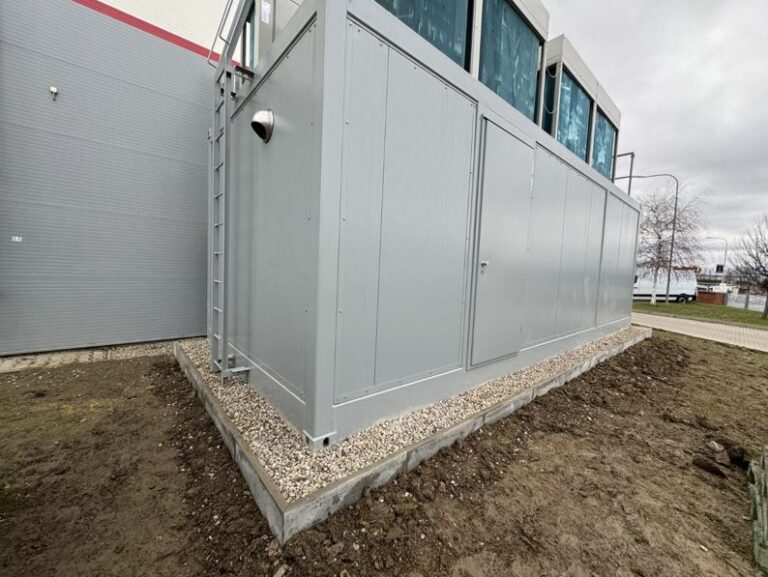 External boiler room with heat pump | Loxone References